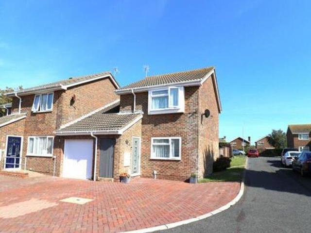3 Bedroom Link Detached House For Sale In Bexhill on sea
