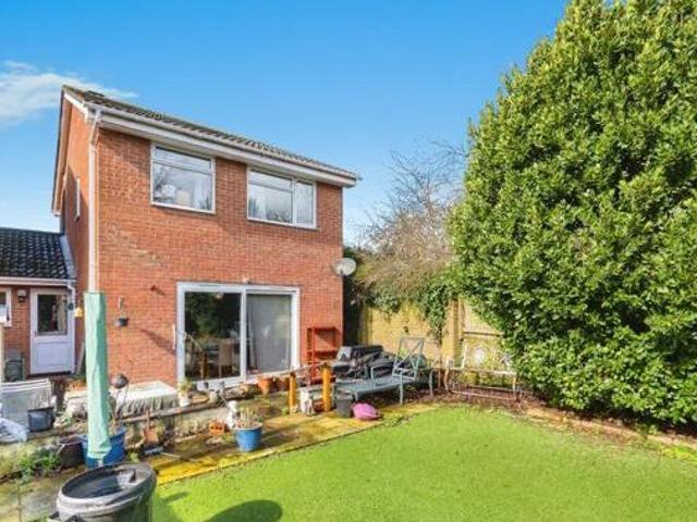 3 Bedroom Link Detached House For Sale In Billingshurst, West Sussex
