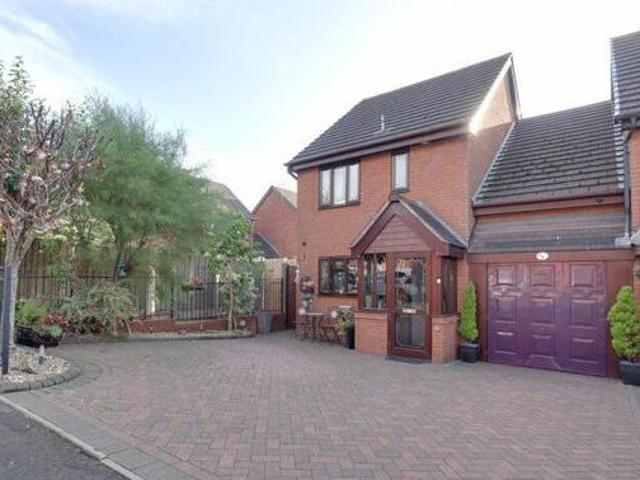 3 Bedroom Link Detached House For Sale In Bloxwich