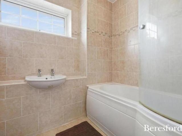 3 bedroom link detached house for sale in Brocksparkwood, Brentwood, CM13