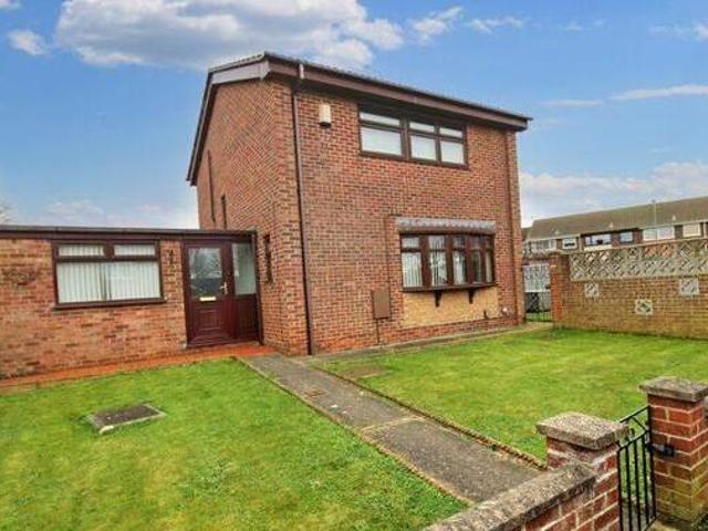 3 Bedroom Link Detached House For Sale In Bradwell