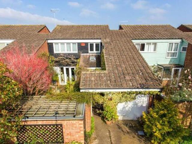 3 Bedroom Link Detached House For Sale In Bridge