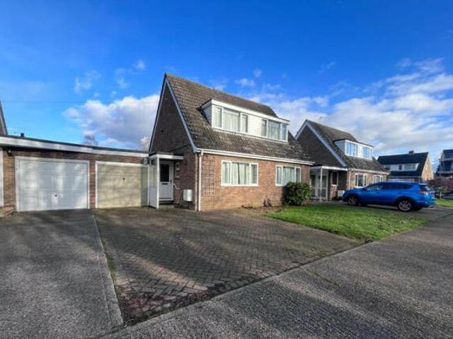 3 Bedroom Link Detached House For Sale In Buckden
