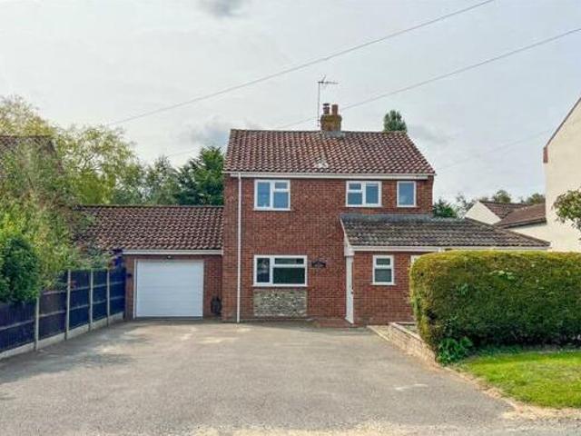 3 Bedroom Link Detached House For Sale In Burgh St. Peter