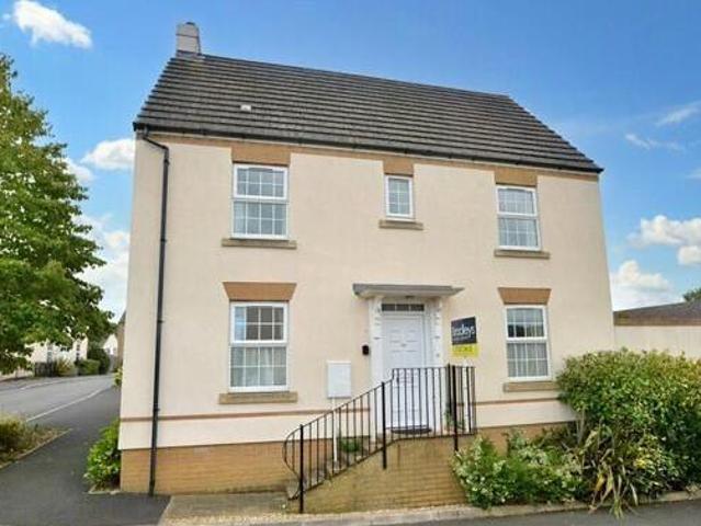 3 Bedroom Link Detached House For Sale In Chudleigh, Newton Abbot