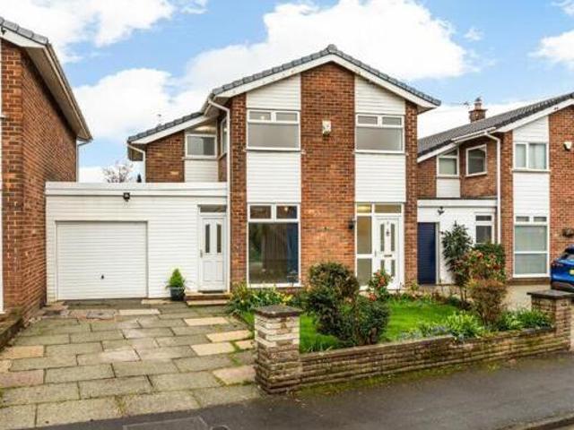 3 Bedroom Link Detached House For Sale In Cronton