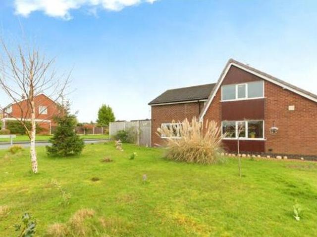 3 Bedroom Link Detached House For Sale In Crewe, Cheshire
