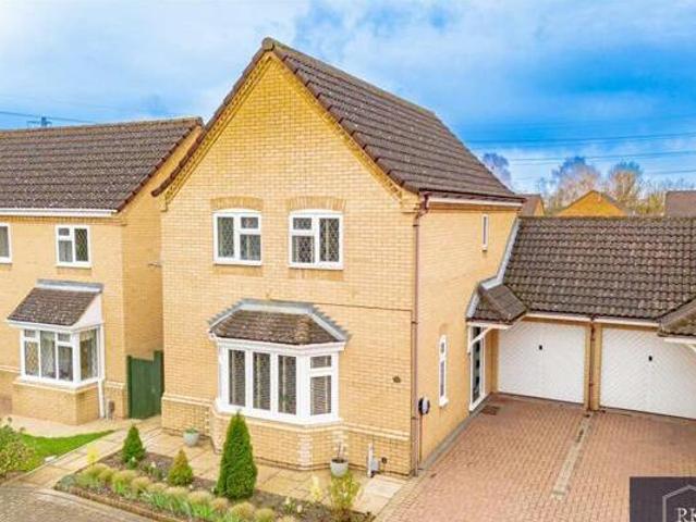 3 Bedroom Link Detached House For Sale In Eaton Socon