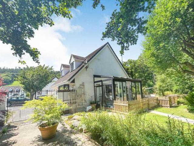 3 Bedroom Link Detached House For Sale In Eglwysbach