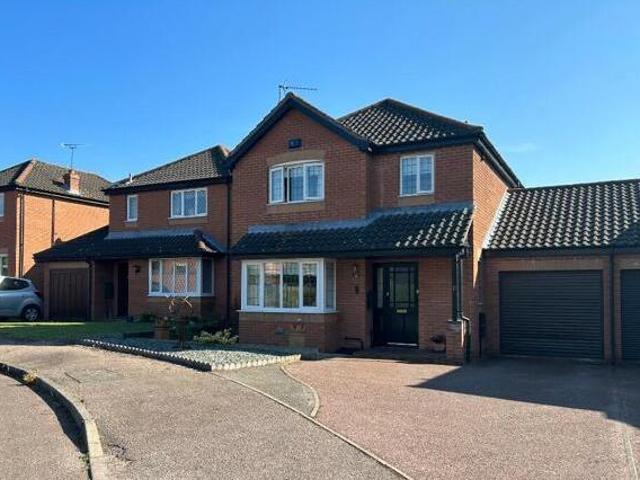 3 Bedroom Link Detached House For Sale In Fakenham, Norfolk