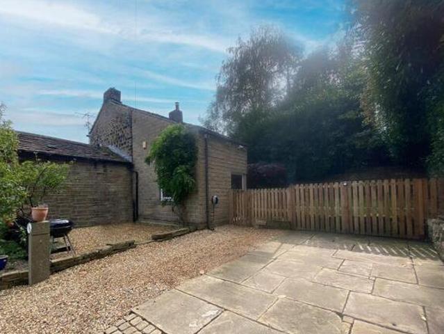 3 Bedroom Link Detached House For Sale In Fenay Bridge