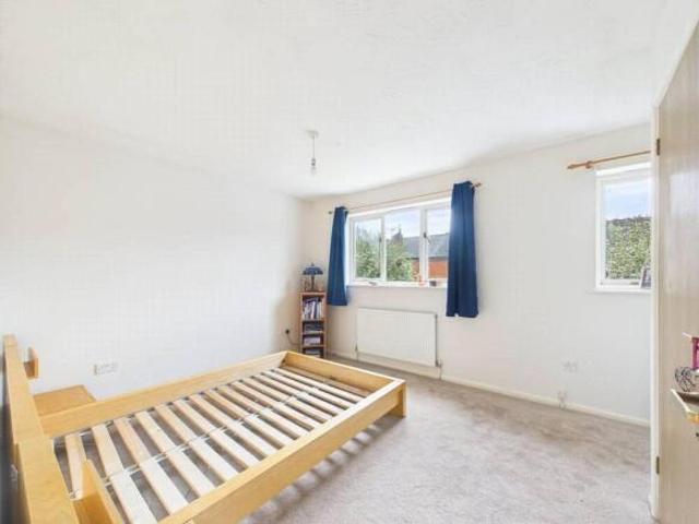 3 bedroom link detached house for sale in Frampton Road, Gloucester, Gloucestershire, GL1
