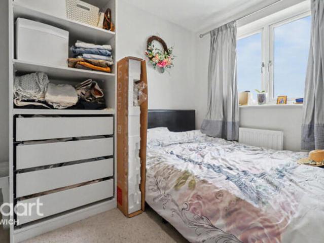3 bedroom link detached house for sale in Ganymede Close, Ipswich, IP1