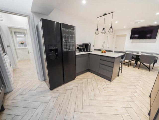 3 bedroom link detached house for sale in Gelli Aur, Swansea, SA5