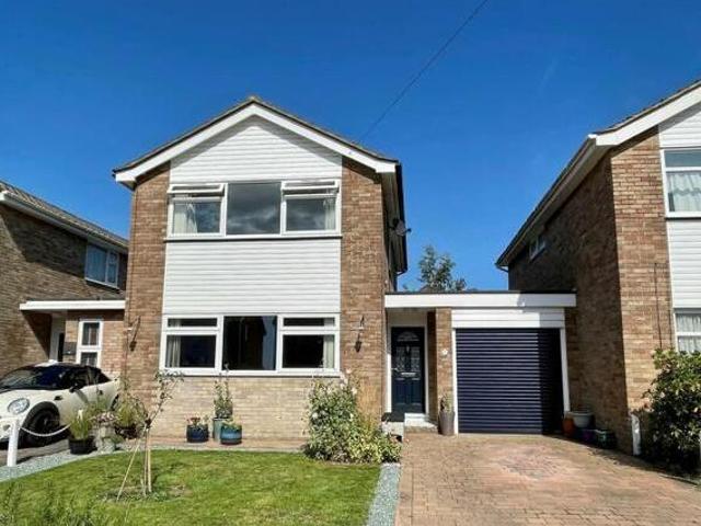 3 Bedroom Link Detached House For Sale In Hamble