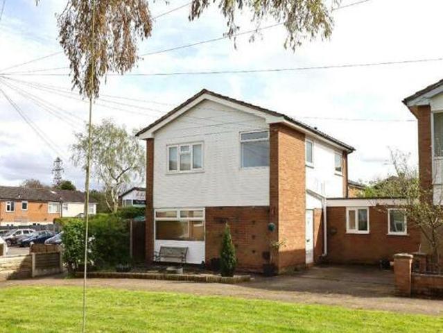 3 Bedroom Link Detached House For Sale In Hale