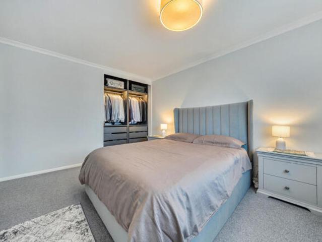 3 bedroom link detached house for sale in Halifield Drive, Belvedere, DA17