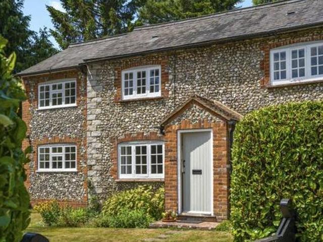 3 Bedroom Link Detached House For Sale In High Wycombe