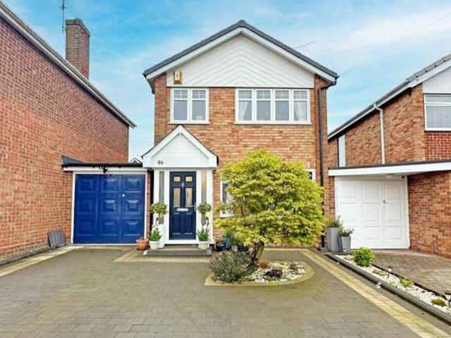 3 Bedroom Link Detached House For Sale In Hollywood