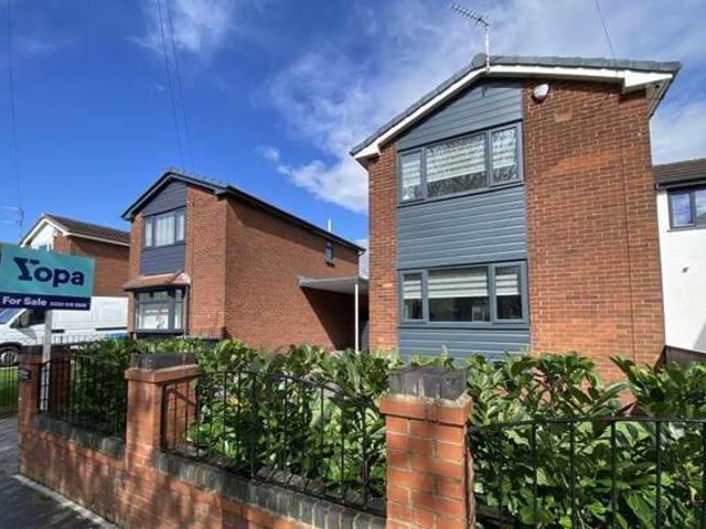 3 Bedroom Link Detached House For Sale In Hopwood, Heywood