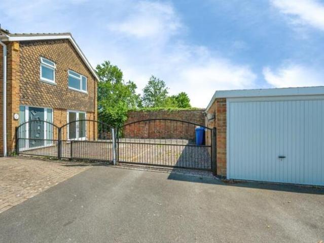 3 bedroom link detached house for sale in Ingle Close, Spondon, Derby, DE21