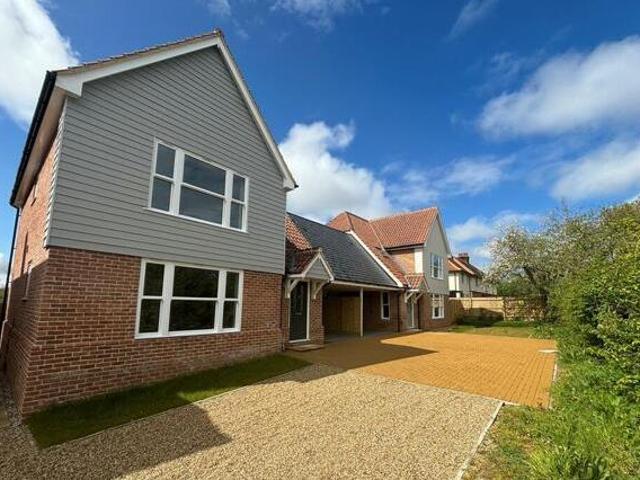 3 Bedroom Link Detached House For Sale In Ipswich