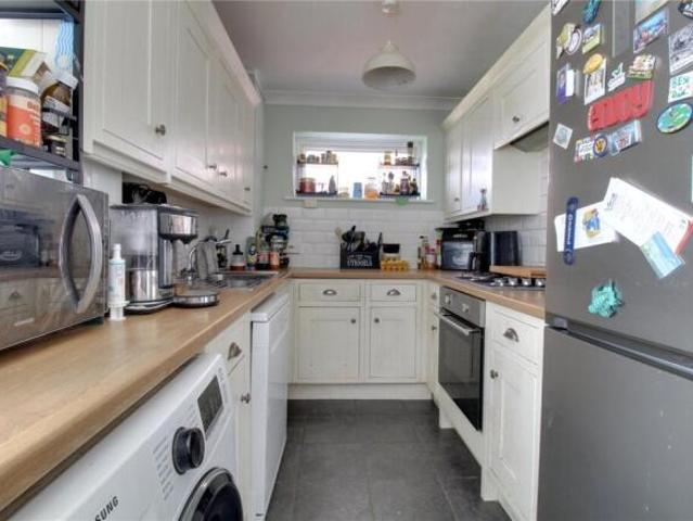 3 bedroom link detached house for sale in Kimber Close, Chineham, Basingstoke, Hampshire, RG24