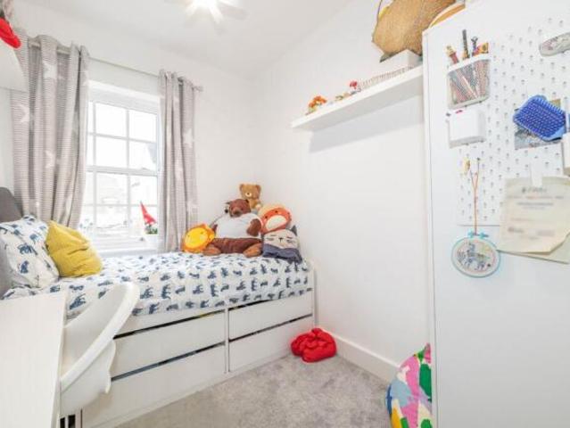 3 bedroom link detached house for sale in Kingfisher Close, Canterbury, Kent, CT2