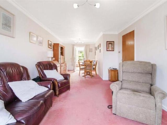 3 bedroom link detached house for sale in Kingsford Court, Newton Mearns, Glasgow, East Renfrewshire, G77