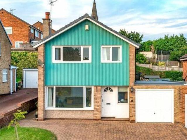 3 Bedroom Link Detached House For Sale In Leeds, West Yorkshire