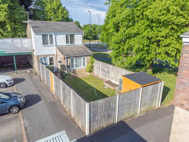 3 bedroom link detached house for sale in Martin Close, Basingstoke, RG21
