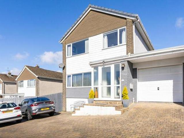 3 Bedroom Link Detached House For Sale In Marine View Close