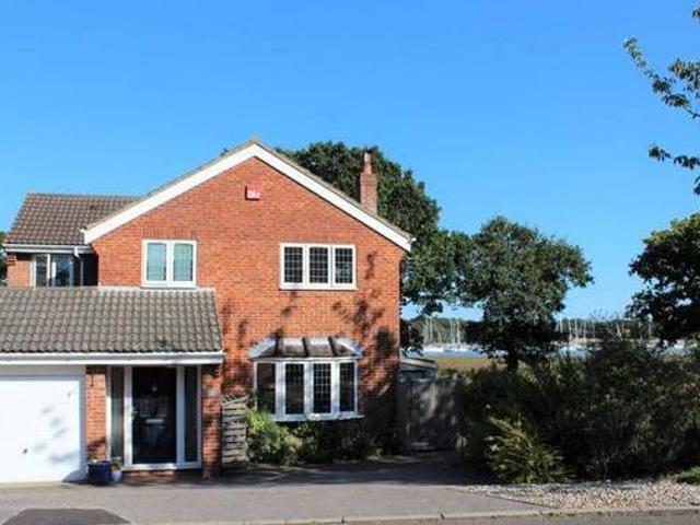 3 bedroom link detached house for sale in Mercury Gardens Hamble Southampton SO31 SO31