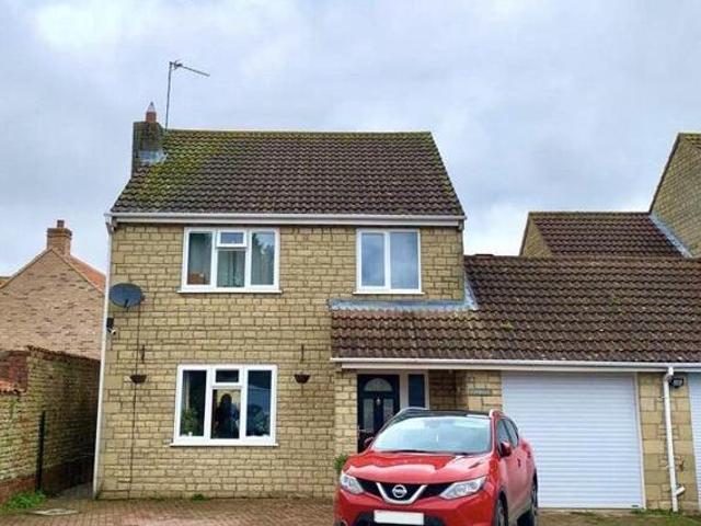 3 Bedroom Link Detached House For Sale In Metheringham