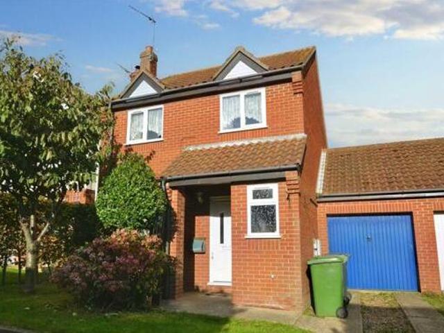 3 Bedroom Link Detached House For Sale In Mundesley