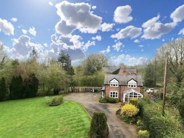 3 Bedroom Link Detached House For Sale In Nantwich