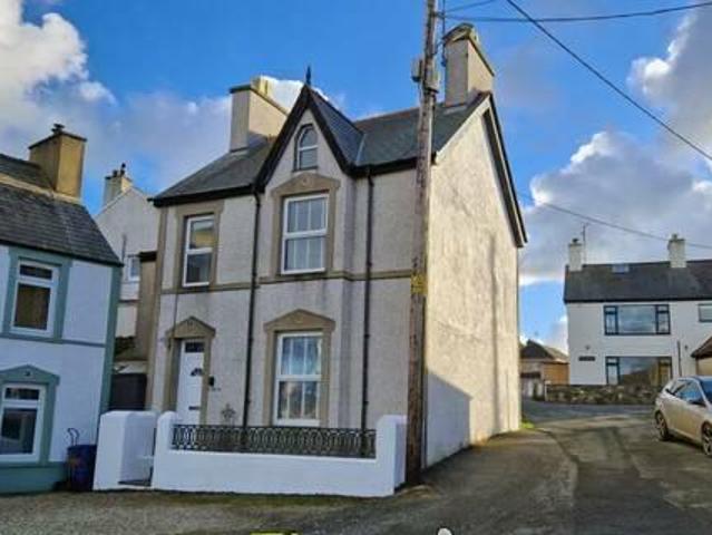 3 bedroom link detached house for sale in Nefyn Pen Llyn Peninsula LL53