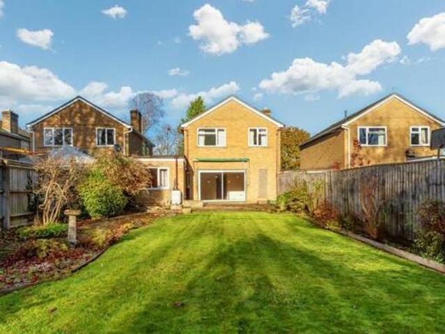 3 Bedroom Link Detached House For Sale In North Leigh