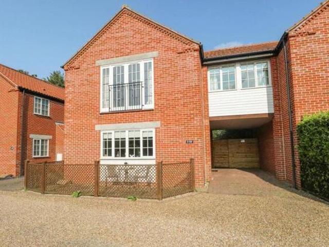 3 Bedroom Link Detached House For Sale In Norwich, Norfolk