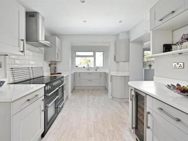 3 bedroom link detached house for sale in Osprey Road, Basingstoke, RG22