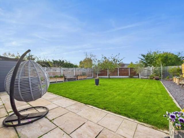 3 bedroom link detached house for sale in Oulton Avenue, Upton, CH2