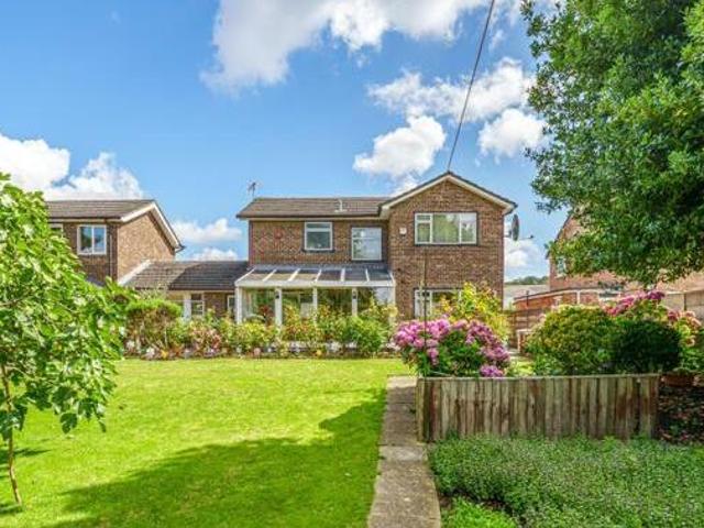 3 Bedroom Link Detached House For Sale In Oxford