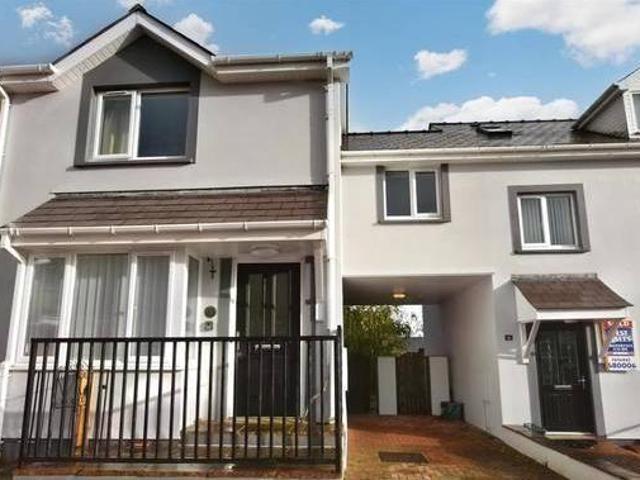 3 bedroom link detached house for sale in Pennar Court Pembroke Dock SA72