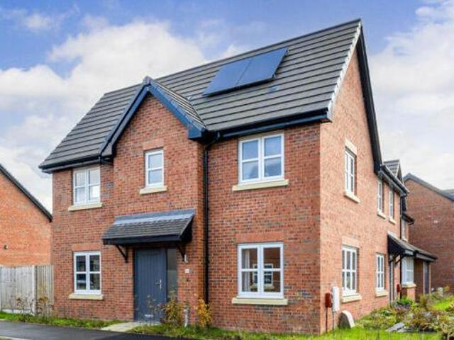 3 Bedroom Link Detached House For Sale In Preston