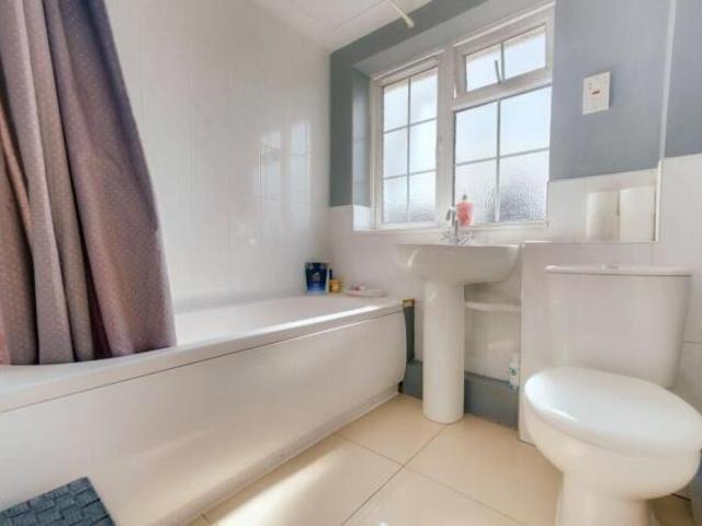 3 bedroom link detached house for sale in Quilp Drive, Newlands Spring, Chelmsford, CM1