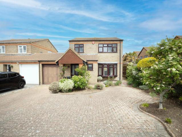 3 bedroom link detached house for sale in Ramsay Way, Eastbourne, BN23