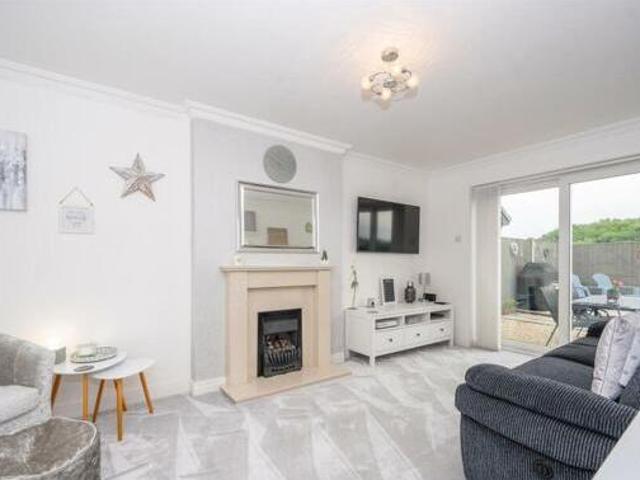3 Bedroom Link Detached House For Sale In Rainford