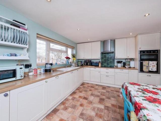 4 bedroom link detached house for sale in Richmond Way, Newport Pagnell, MK16