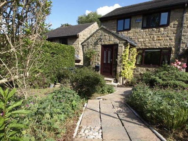 3 bedroom link detached house for sale in River Valley View Denby Dale Huddersfield HD8