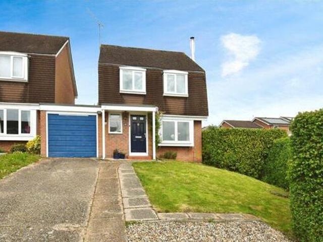 3 Bedroom Link Detached House For Sale In Romsey